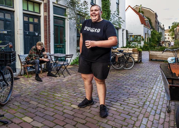 Dylano (16) wil nooit meer weg uit de Zeven Steegjes: ‘Iedereen kent ...