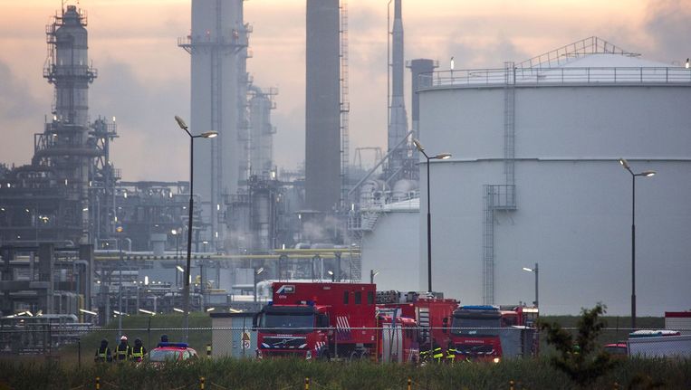 'Rare situatie', maar boek brand Moerdijk wordt gewoon gepresenteerd