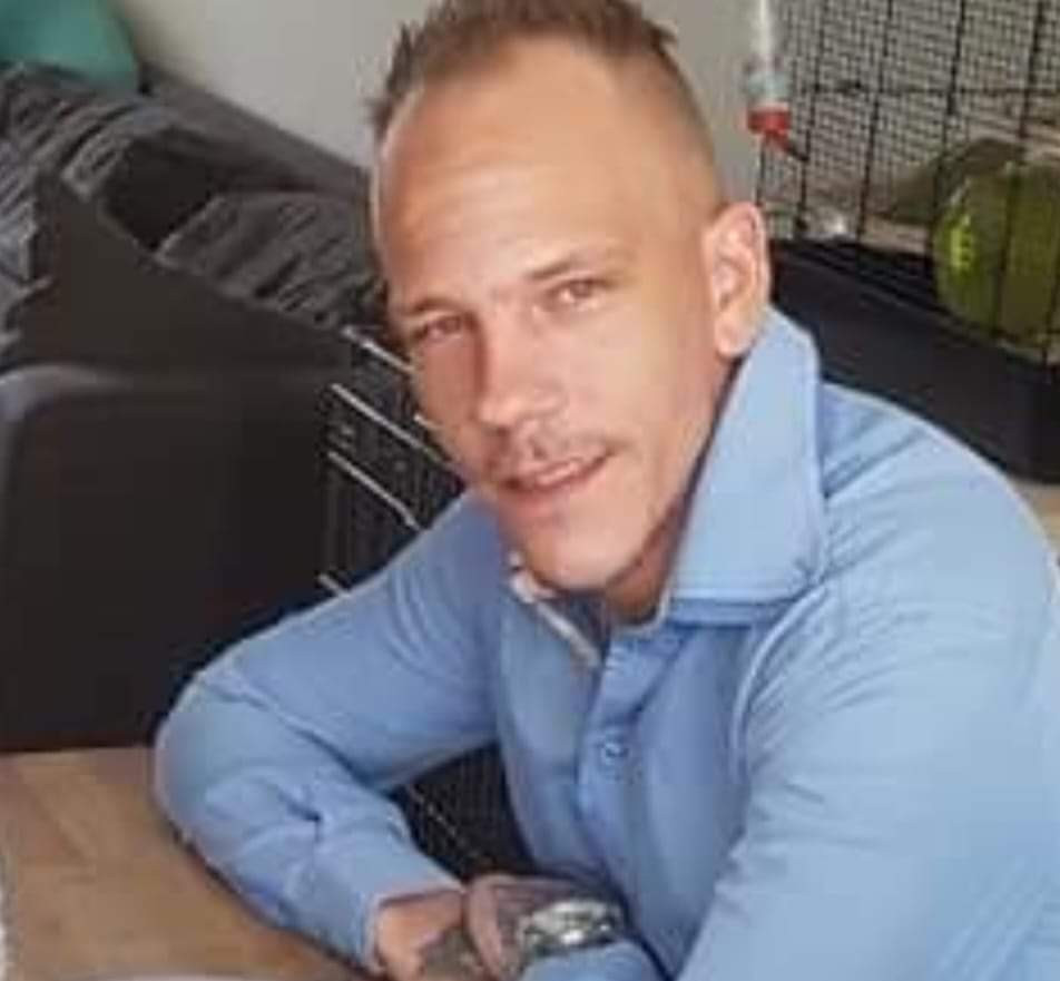 Vrouw van ‘Witte’ Van De Sande (40), de vermoorde neef, getuigt voor ...