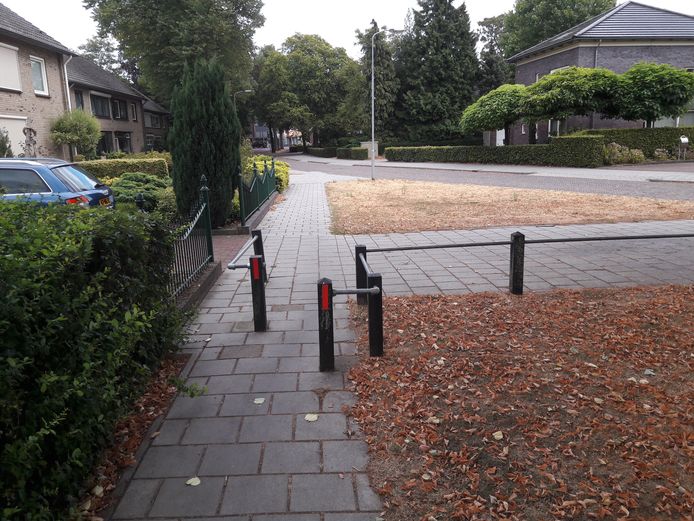 Wijchen werkt 133 obstakels bij trottoirs weg | Wijchen | gelderlander.nl