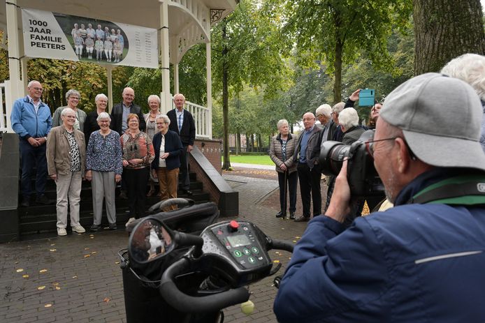 Samen 1000 jaar oud: deze twaalf (!) broers en zussen vieren bijzondere ...