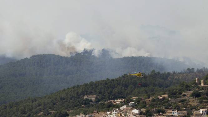 Bosbranden op Rhodos en Kreta bijna onder controle | Weernieuws | hln.be