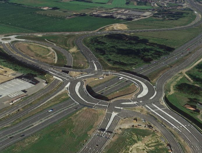 Turborotonde bij Nuth mogelijk illegaal, dure uitglijder provincie in ...