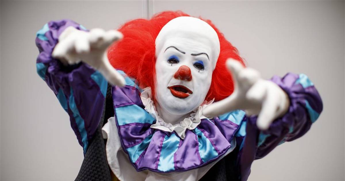 ‘Enge’ clown die mensen laat schrikken in Amersfoort gaat viral op ...