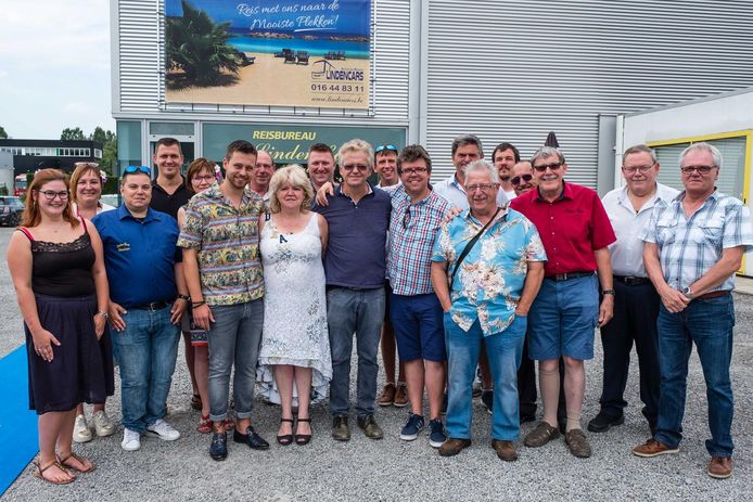 Familiaal autocarbedrijf Linden Cars blaast 30 kaarsjes uit | Rotselaar ...