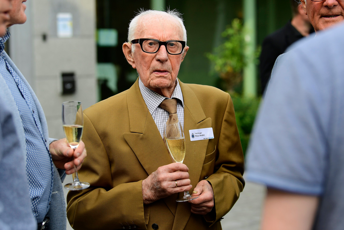 IN BEELD. Club Brugge brengt coryfeeën samen voor reünie oud-spelers ...