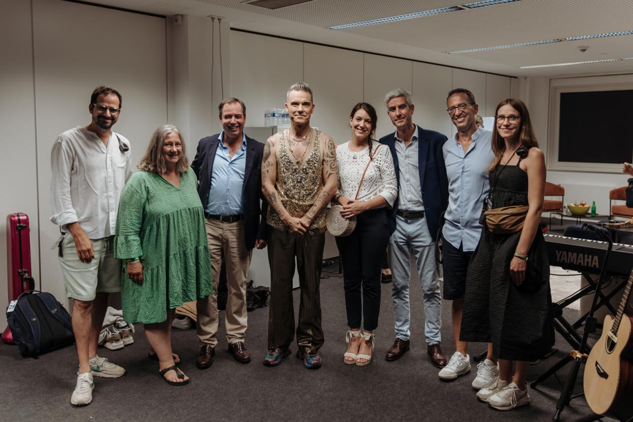 ROYALTYCHECK. De verborgen boodschap van Letizia, de onvolmaaktheid van ...