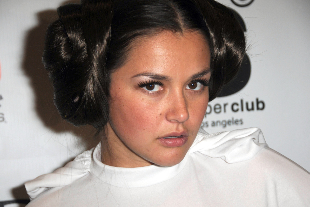 Zo voelt het om een relatie te hebben met één van de bekendste ...