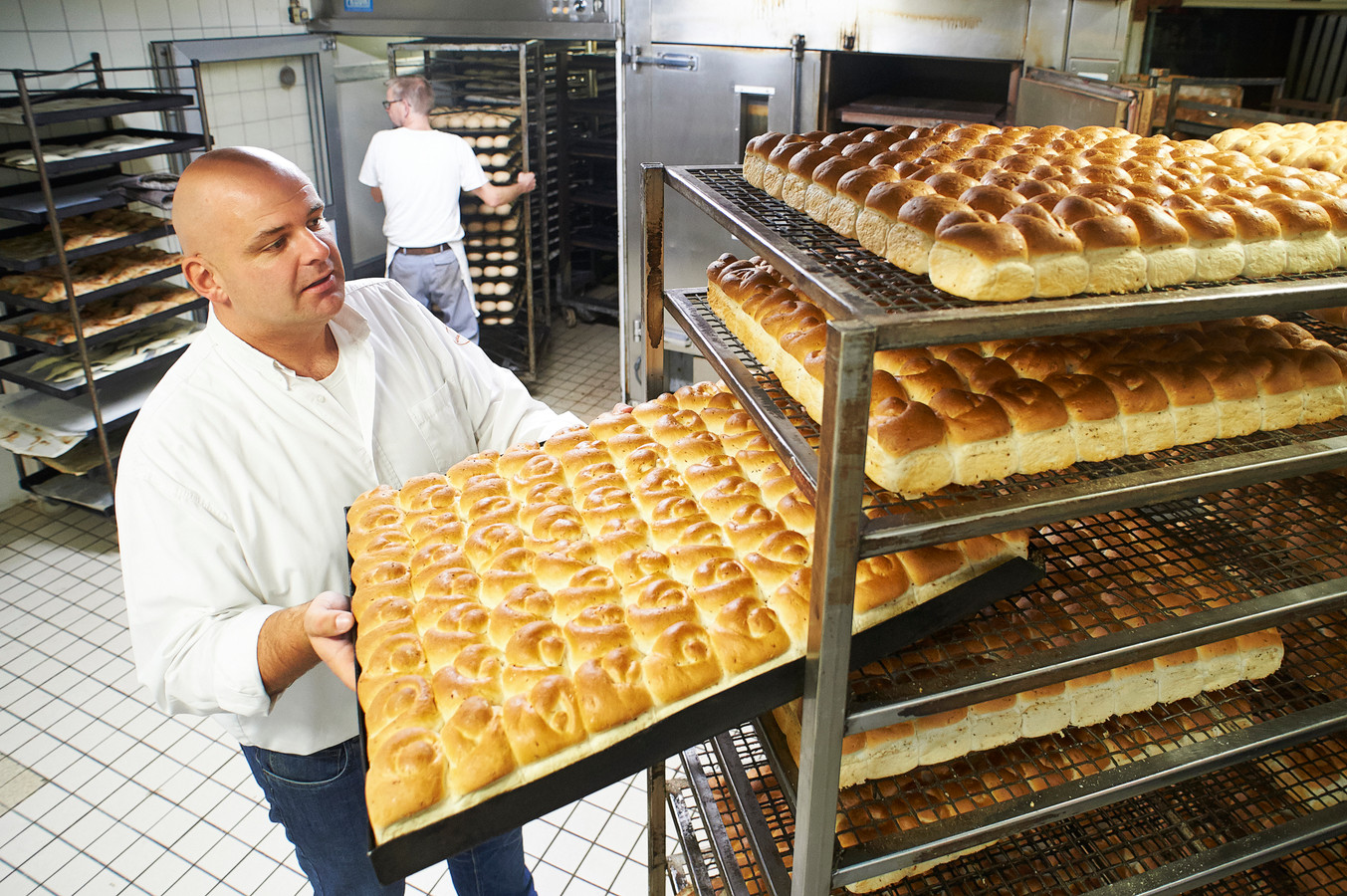 Bakker Van Leur in Veghel wil en móet het roer omgooien | Foto | bd.nl Bakker Van Leur in Veghel wil en móet het roer omgooien | Foto | bd.nl