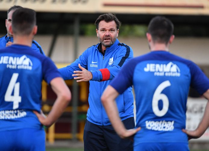 Trainer Tom Gevers bewandelt met Vosselaarse jeugd nieuwe weg: “Op onze ...