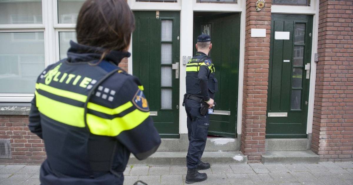 Politie waarschuwt Papendrechters voor mensen die zich nu voordoen als wijkagent: ‘Trap hier ...