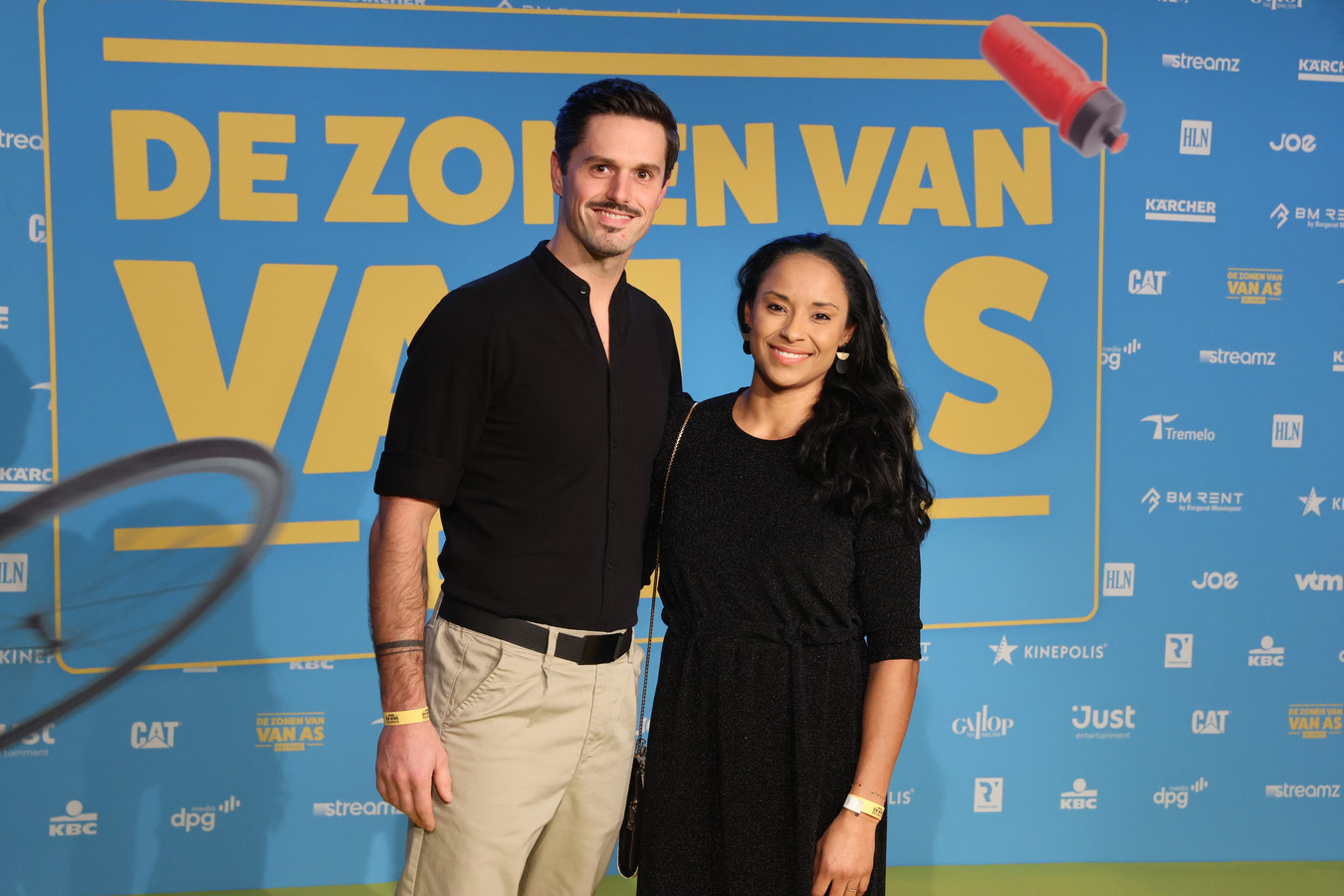 IN BEELD. Een swingende Sam Gooris en een onherkenbare Bart Wellens ...