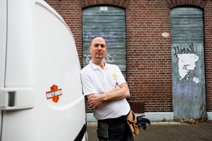 Jochem wil deur forceren om pand Hoogvensestraat bewoonbaar te maken: ‘Het staat al tientallen ...