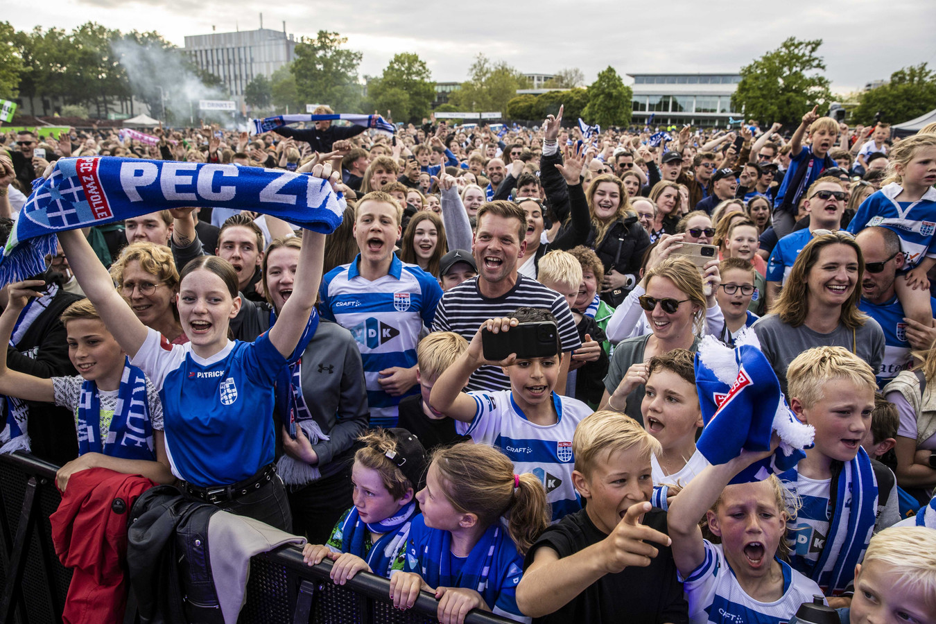 Dit zijn de mooiste foto's van huldiging PEC in Zwolle | Foto ...