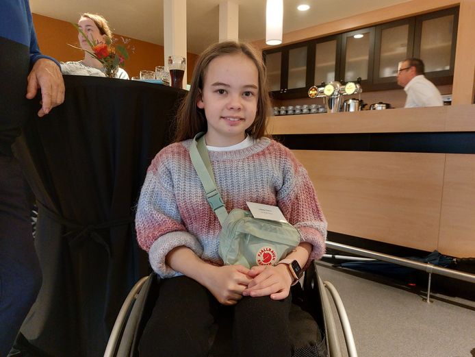 Koningin Mathilde wandelt en babbelt door Tongerlo met organisaties die ...