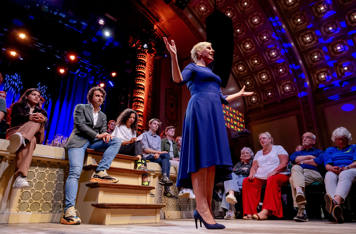 Opinie: ‘Zoektocht naar raakvlakken GroenLinks en PvdA begint aan het ...