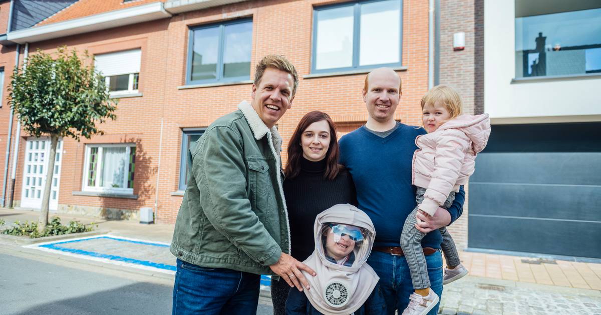 Hoe gaat het intussen met ‘maankind’ Ilano, nadat gezin geholpen werd ...