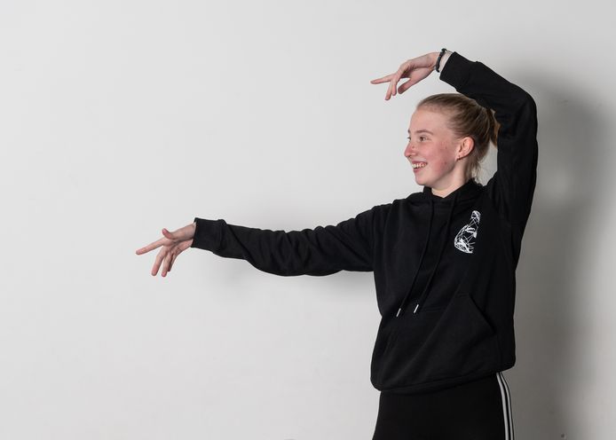 Wervelwind Kim (22) neemt je met een glimlach mee in de wereld van dans ...