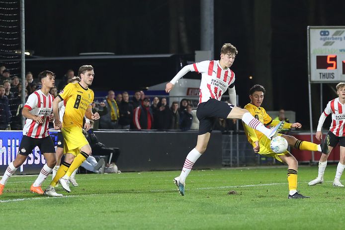 FC Eindhoven heeft jonge spits uit Denemarken binnen: hij scoorde al ...