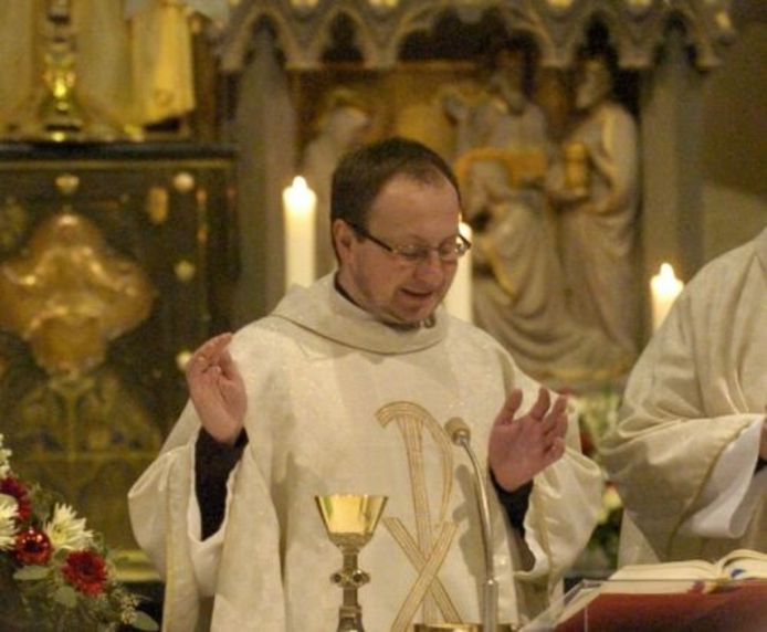 Poolse pastor volgt Joop Huisman op | Enschede e.o. | tubantia.nl