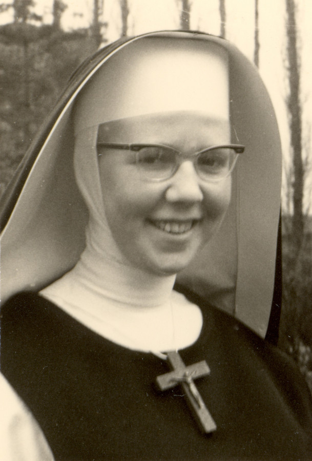 Stad in rouw na overlijden Zuster Monica (84), tien jaar directrice van ...