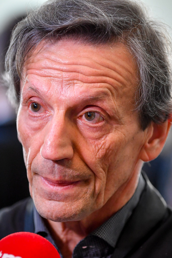 Renaud Hardy reageert emotioneel nadat hij tot levenslang veroordeeld ...