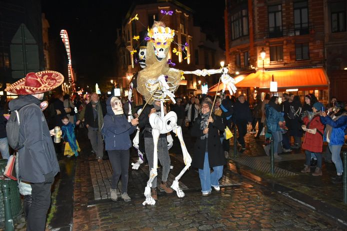 IN BEELD. Día de Muertos verlicht Brusselse Marollenwijk | Brussel | hln.be
