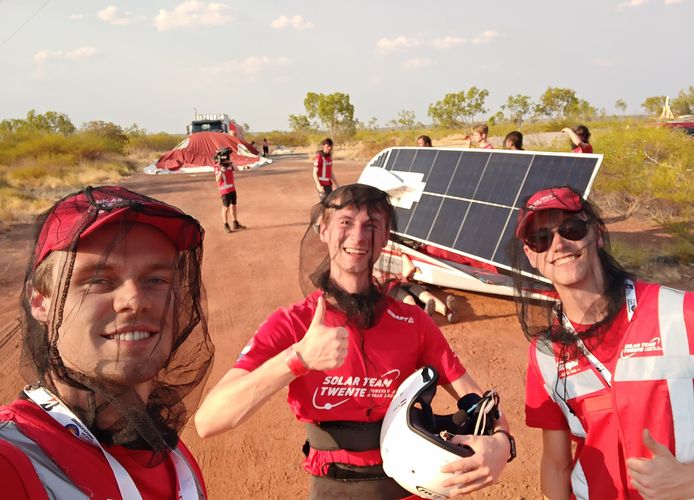 Solar Team Twente maakt indruk met spectaculaire inhaalrace op eerste ...