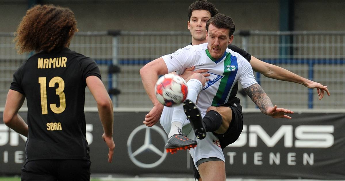 Arne Naudts speelt gastheer voor Hoogstraten met KVK Tienen, dat Karel ...