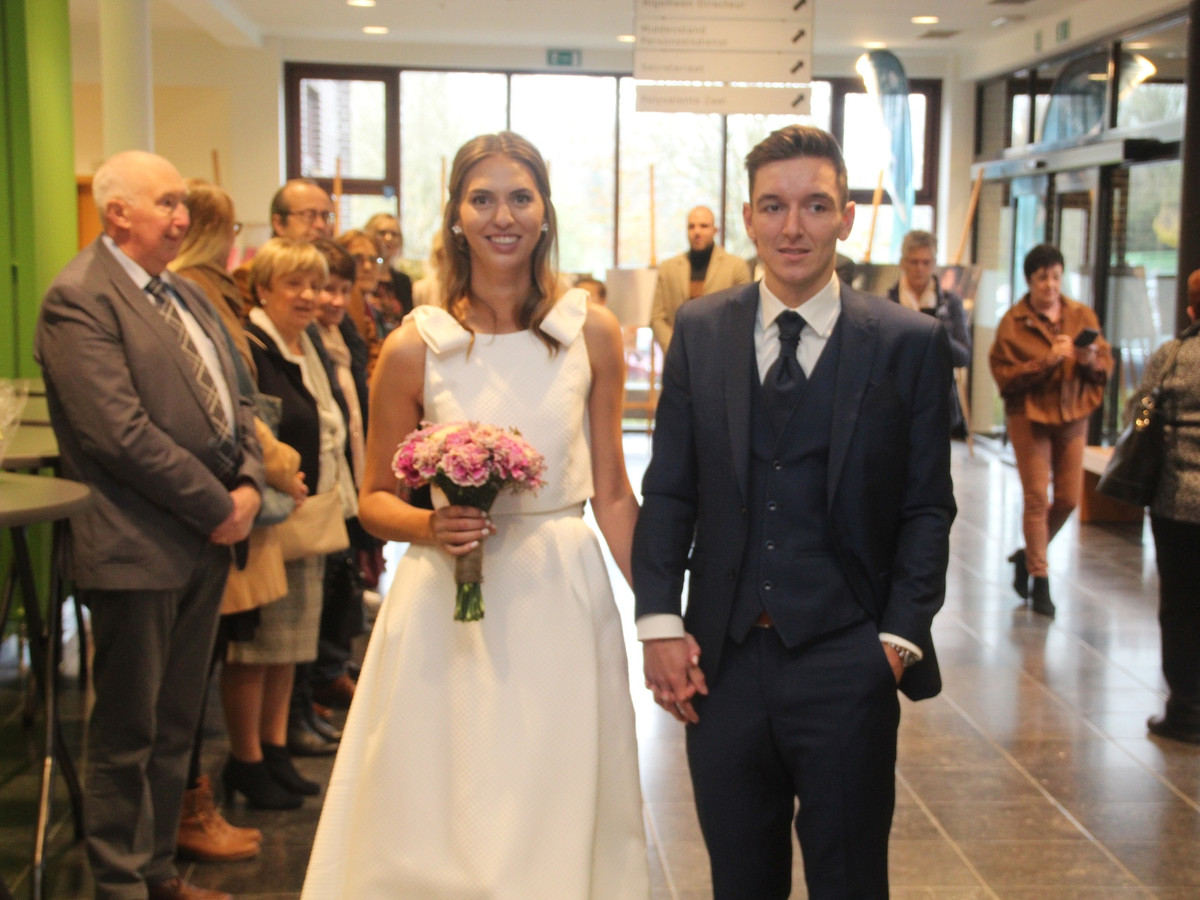 Profrenner Jasper De Buyst (25) huwt zijn Gaia (25) in nieuwe ...