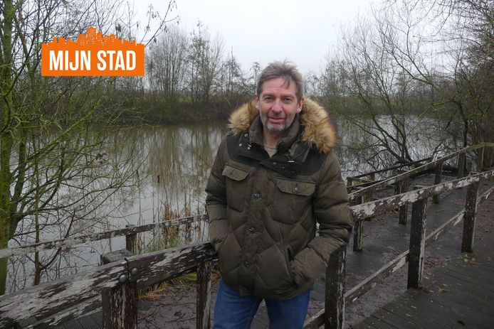 MIJN STAD. Voetbalanalist en komiek Wim De Coninck (64) uit Deinze: “Als ik hier wandel, oefen ...