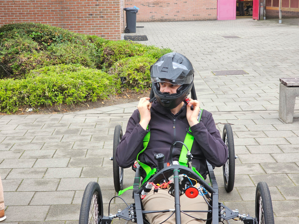 KIJK. Gitok en Porsche Centre Antwerpen slaan handen in elkaar voor deelname aan Greenpower ...