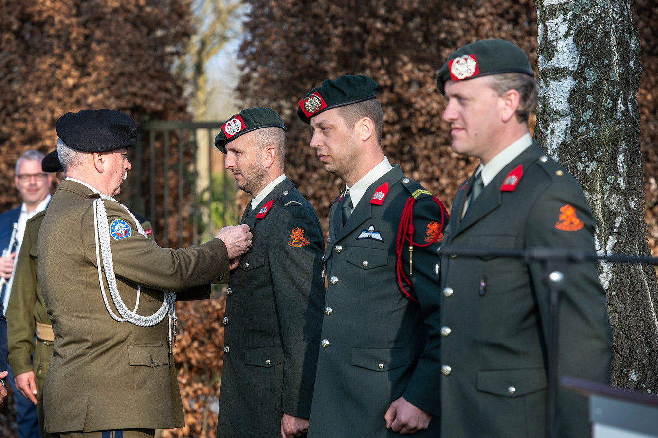 Mooie, ingetogen herdenking voor ‘legendarisch leider’ generaal Maczek ...