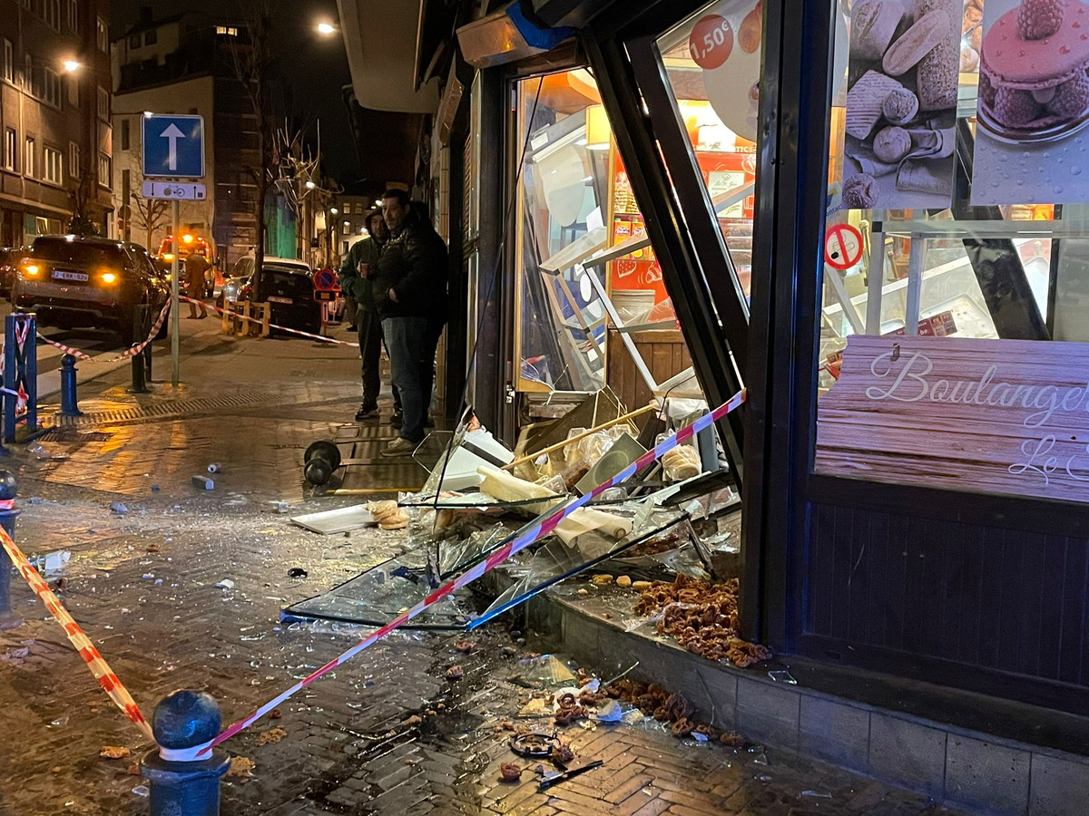 Taxichauffeur (28) rijdt onder invloed van drugs bakkerij in Sint-Joost ...