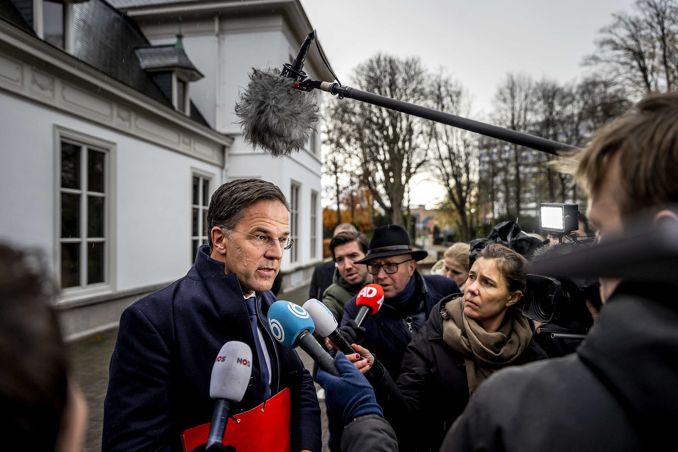 Rutte repareert valse start slavernijexcuses op Catshuis, snapt de ...