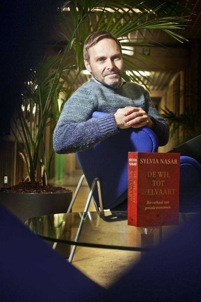 Econoom Glenn Rayp: ‘Wereldwijd komen mensen de straat op omdat hun ...