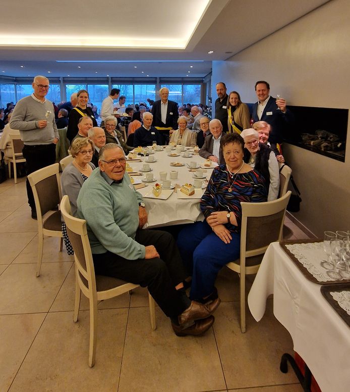 53 Beernemse koppels vieren samen huwelijksgeluk | Beernem | hln.be