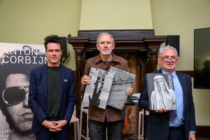 Fernand Huts laat 120 werknemers schitteren voor de lens van ...