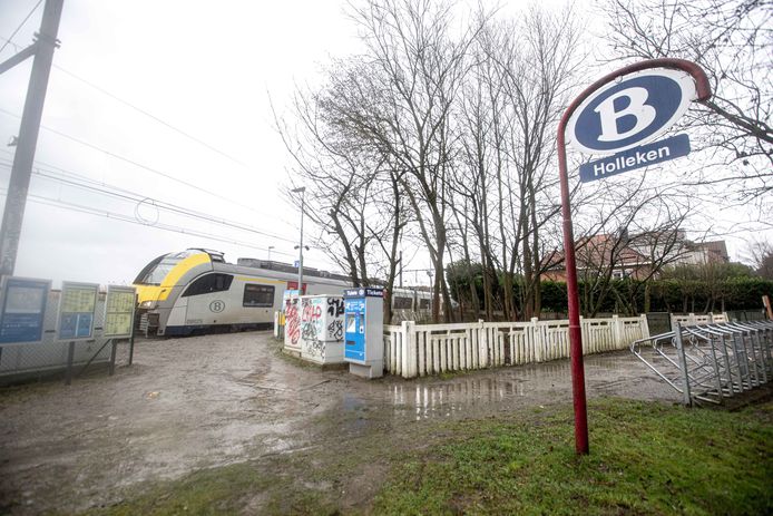 Vlaamse overheid wil betere treinverbinding en fietssnelweg van ...
