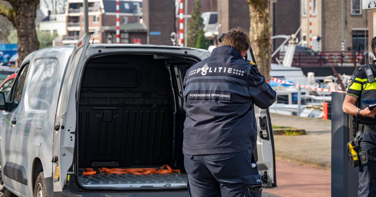 Koerier van verdwenen bus vol goud pakte kort erna vliegtuig: 'We ...