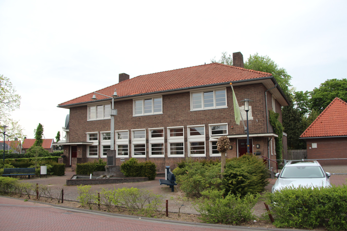 Meeste Oekraïense vluchtelingen in Borculo, Burgers Inn in Haarlo later ...