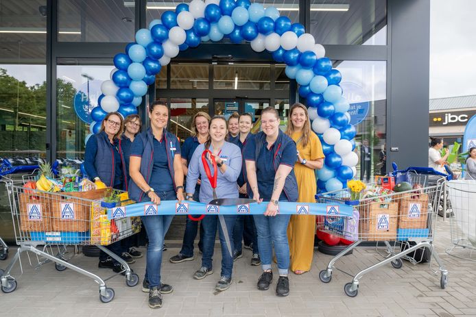 Vernieuwde ALDI opent de deuren aan Willy Vandersteenplein: “Energievriendelijk en duurzaam ...