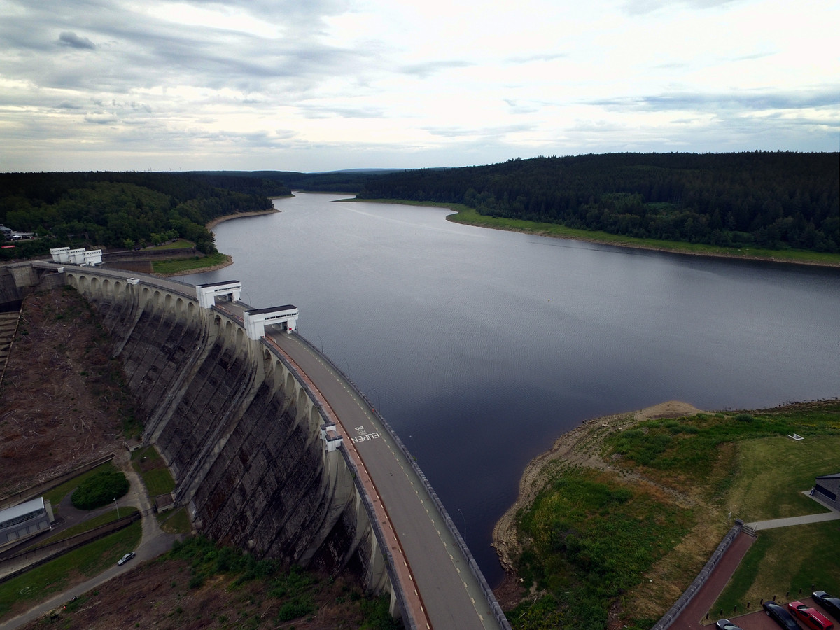 Woedende inwoners van vernielde steden dreigen met rechtszaak ...