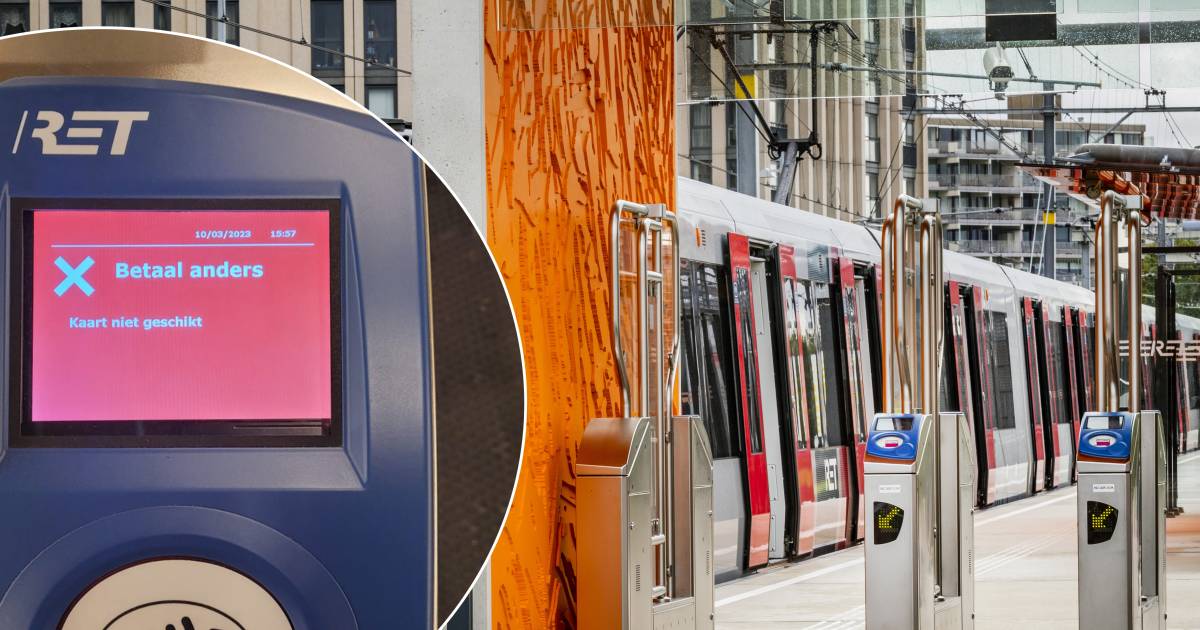 Verwarring bij metroreizigers: poortjes geven aan dat inchecken met ...