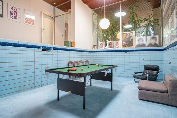 Roderik en Erlyn speelden potjes pool in een leeg zwembad: nu staat de ...