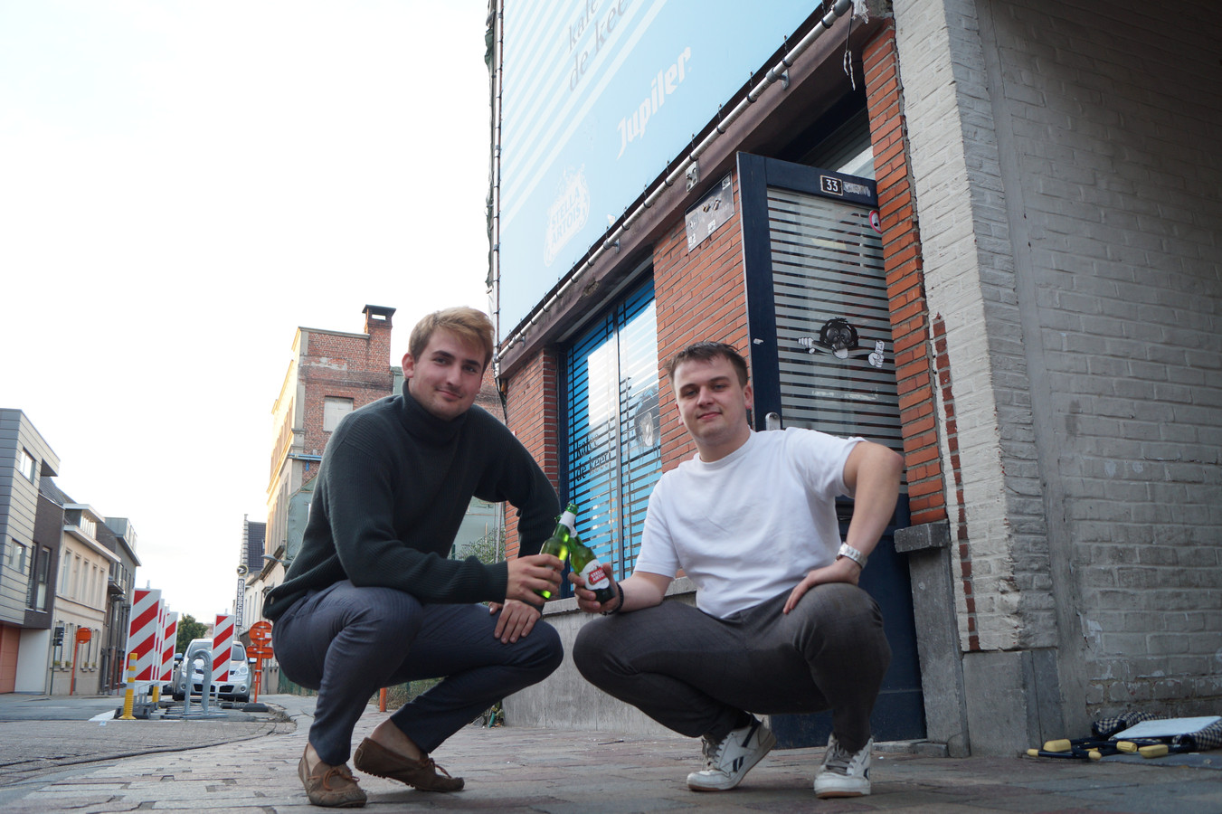 Nieuw hoofdstuk begint voor De Keet dankzij Jeff en Robin: “Tussen pot en pint aan de praat ...