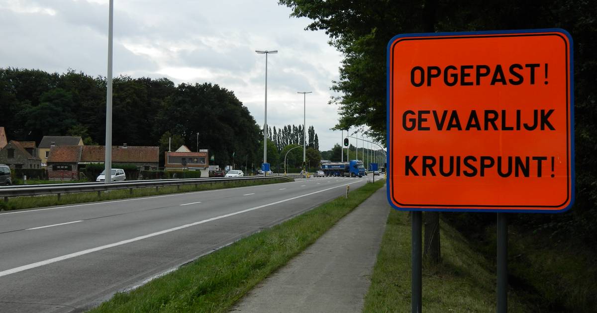 Verkeerslichten op ‘dodelijk’ kruispunt in Maldegem meermaals defect: “Oplossing in zicht ...