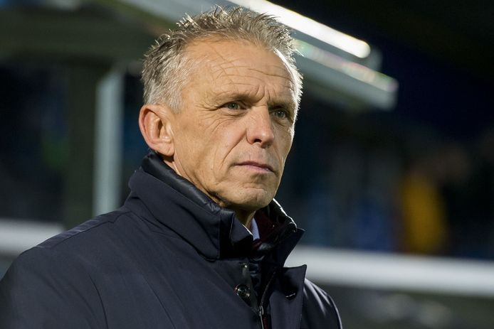 Vitesse kiest voor nieuwe trainer; Sturing topkandidaat hoofd ...