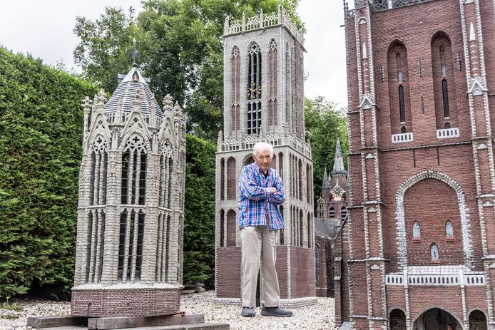 Eindelijk: de zelfgebouwde Domtoren van Chris (88) komt naar Utrecht ...