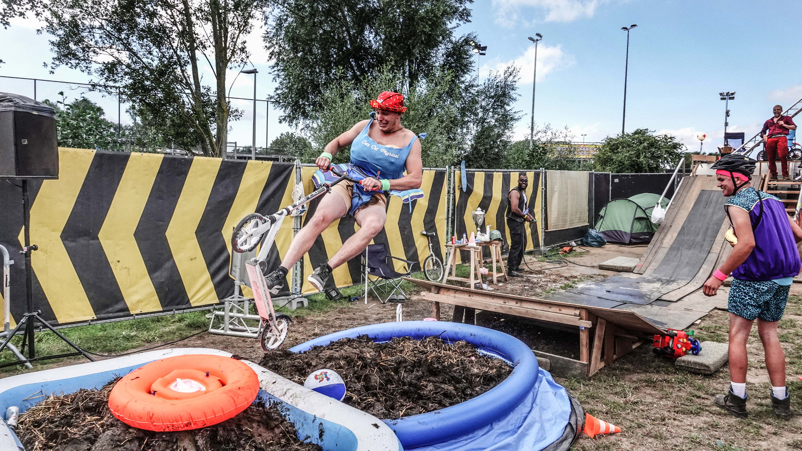 Welkom op Kamping Kitsch Club, het blootste feest van het jaar: van 'in ...